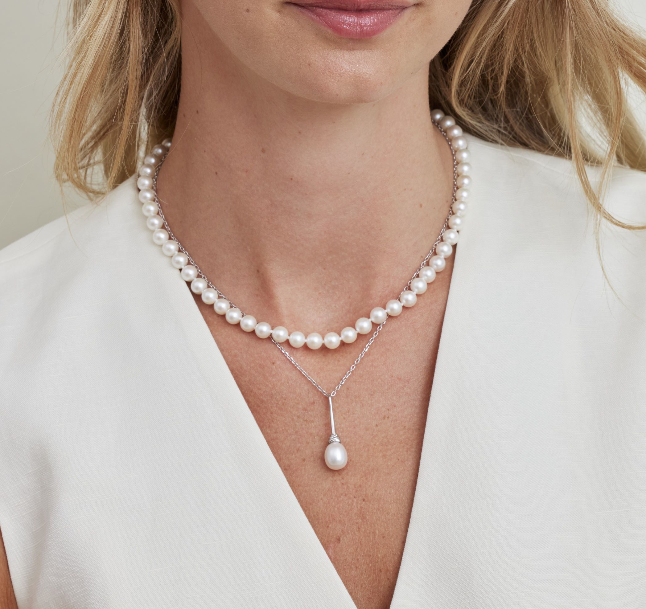 Casual pearl necklace store